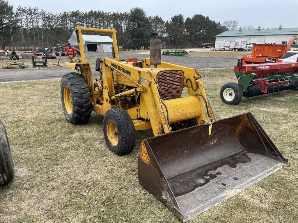 Tractor Zoom - Ford 445