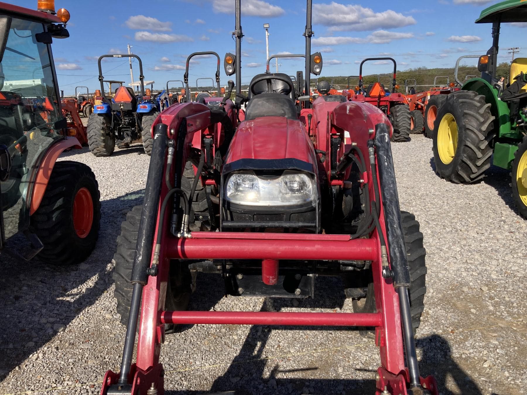 Tractor Zoom - Mahindra 4035