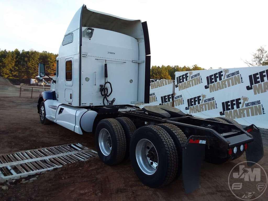 Tractor Zoom - 2013 Kenworth T6