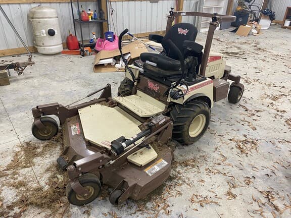 Tractor Zoom - 2021 Grasshopper 725D