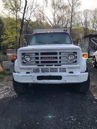 Tractor Zoom - 1987 GMC 7000