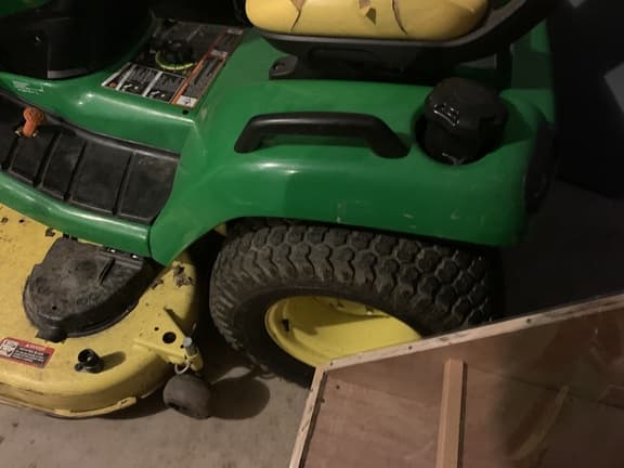 Tractor Zoom - 2018 John Deere X570