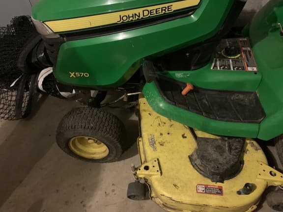 Tractor Zoom - 2018 John Deere X570
