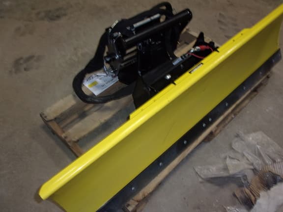 Tractor Zoom - 2019 John Deere 60" Front Blade