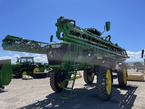 Tractor Zoom - 2022 John Deere 412R