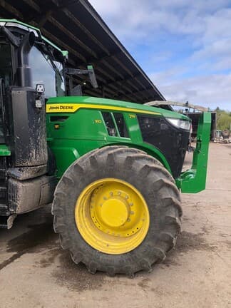 Tractor Zoom - 2021 John Deere 7R 310