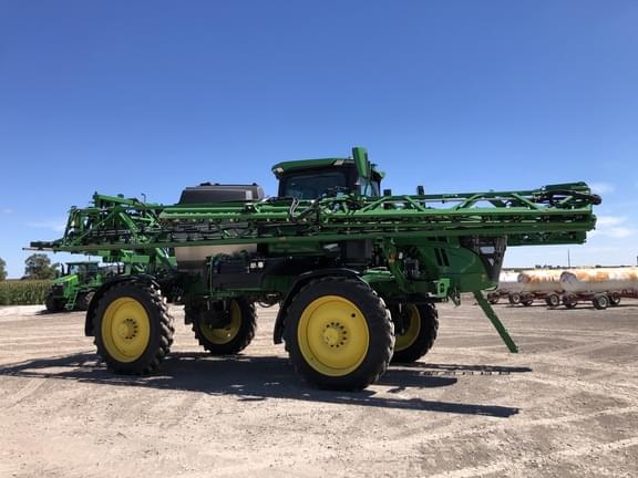 Tractor Zoom - 2022 John Deere 412R