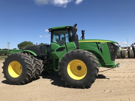 Tractor Zoom - 2021 John Deere 9520R