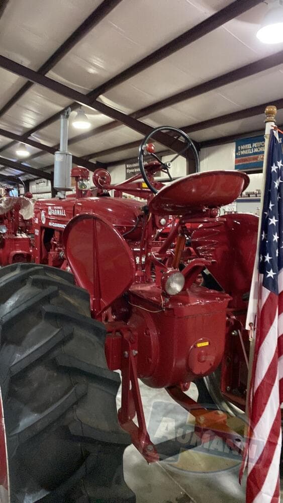 Tractor Zoom - Farmall Super MV