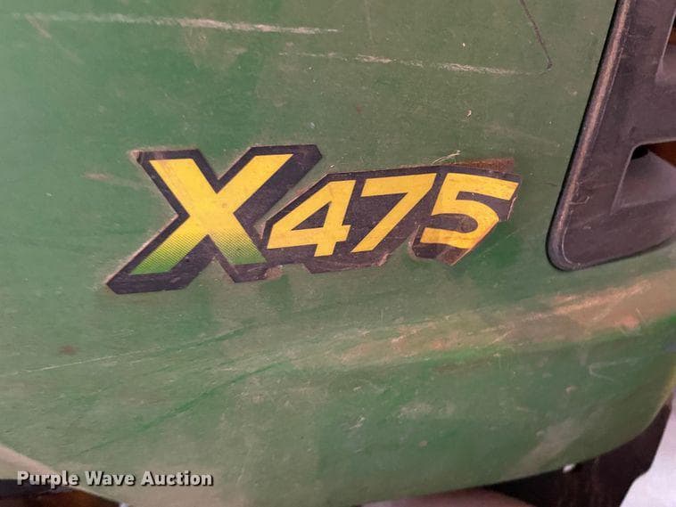 Tractor Zoom - John Deere X475