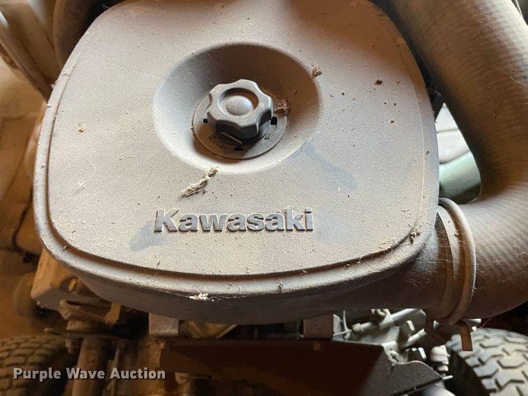 Tractor Zoom - John Deere X475