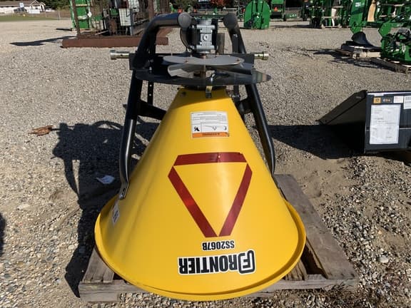 Tractor Zoom - 2022 Frontier SS2067B