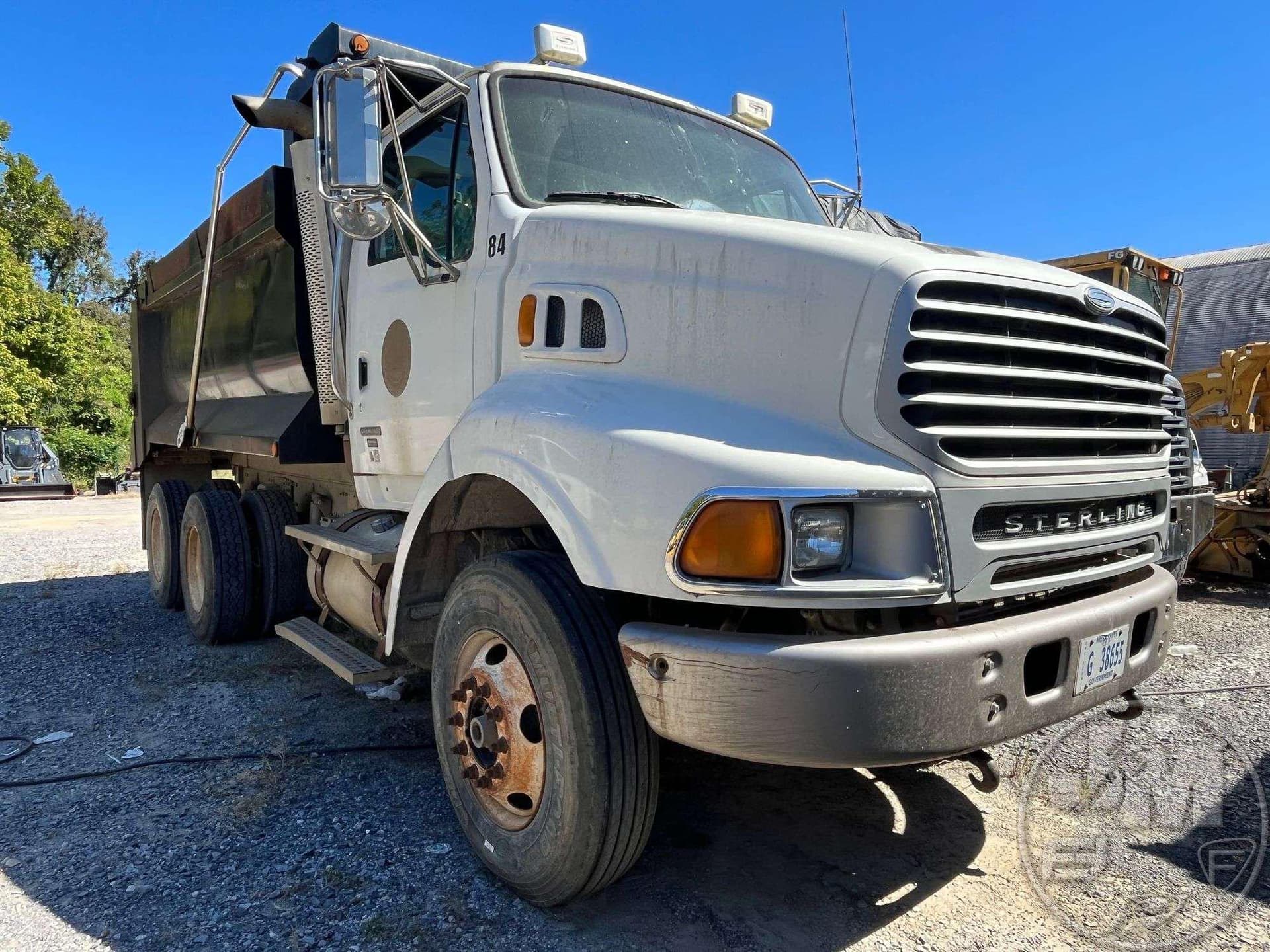 Tractor Zoom - 2007 Sterling L9500