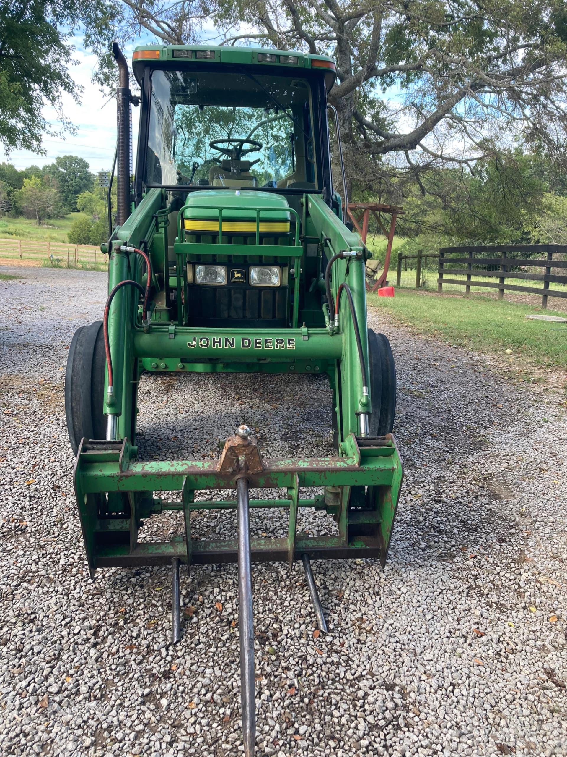 Tractor Zoom - John Deere 6310