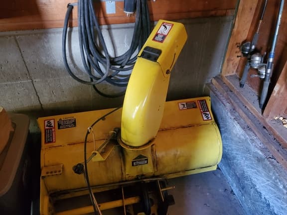 Tractor Zoom - 2002 John Deere GX335