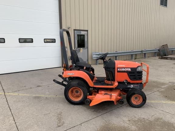 Tractor Zoom - 2006 Kubota BX1500