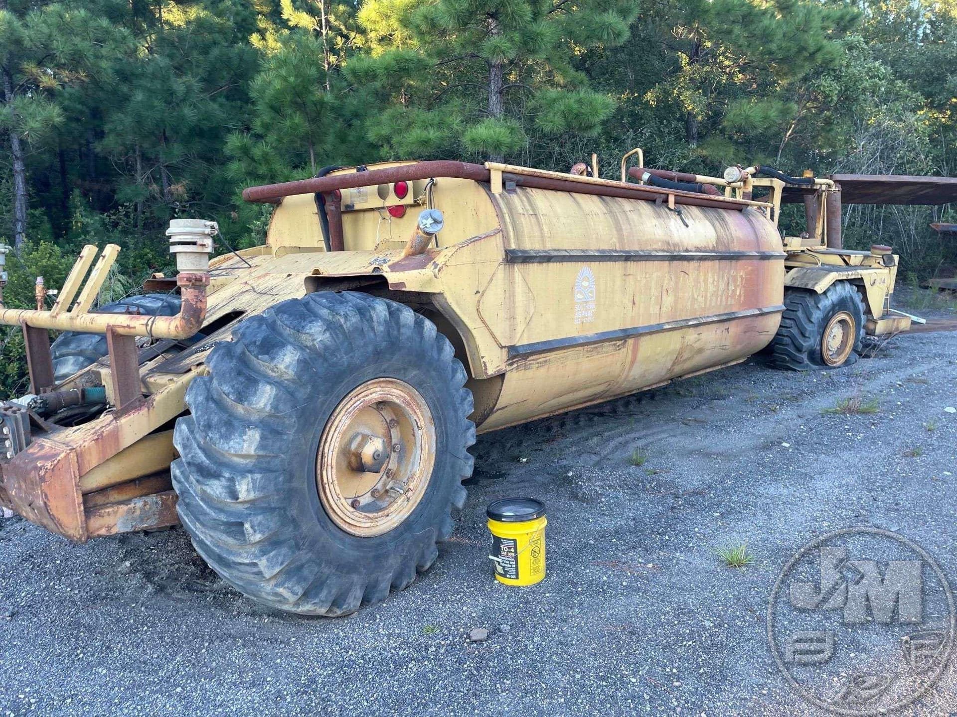 Tractor Zoom - 1981 Caterpillar 613B