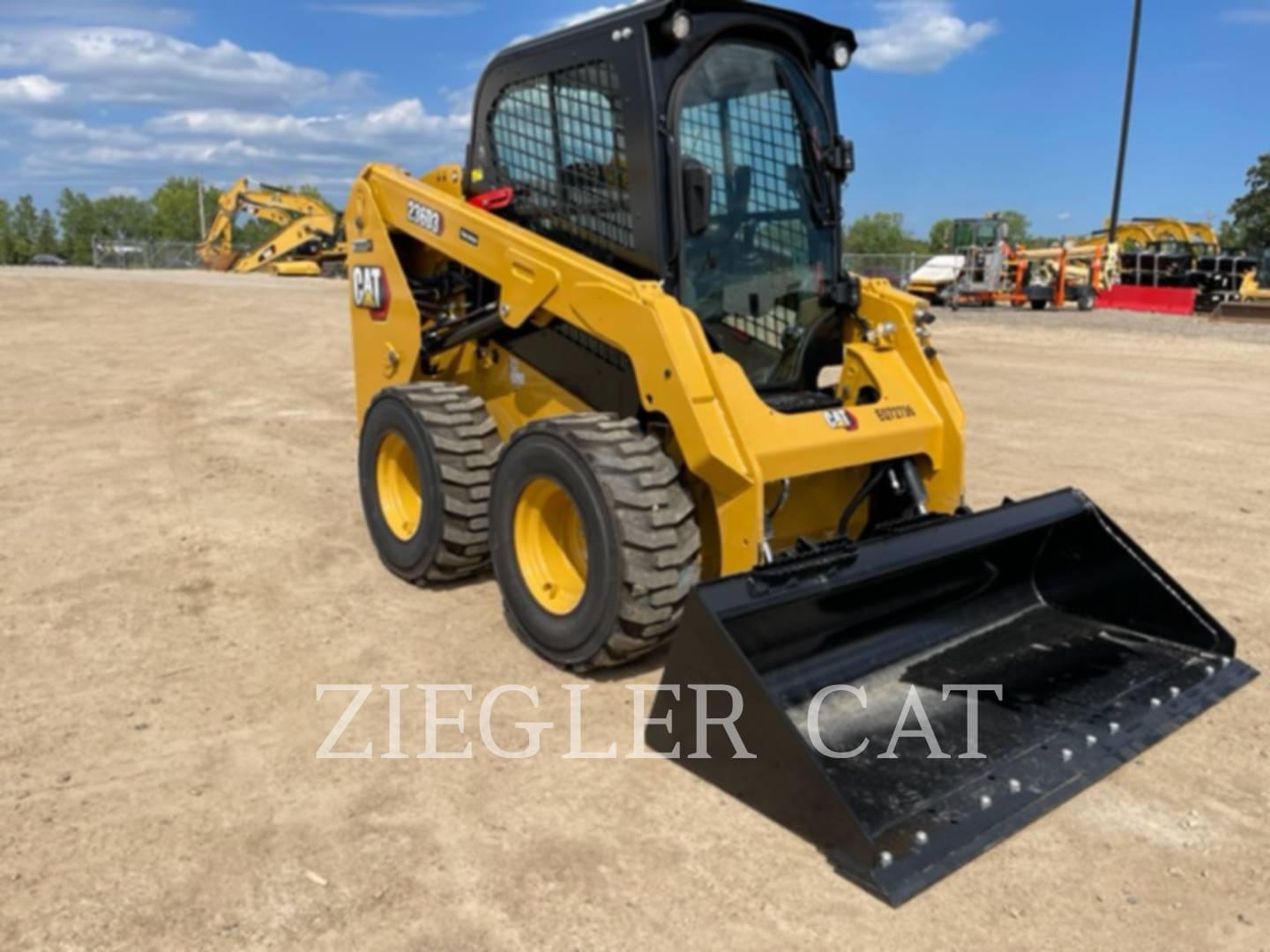 Tractor Zoom - 2021 Caterpillar 236D3