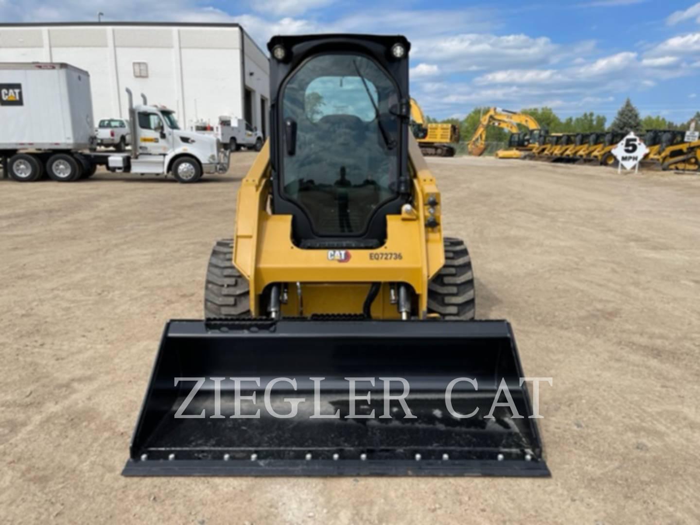 Tractor Zoom - 2021 Caterpillar 236D3