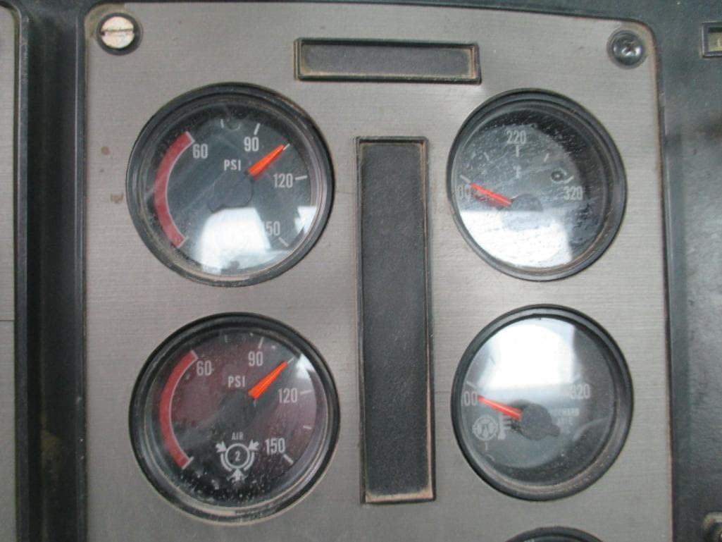 Tractor Zoom - 1991 International F9300