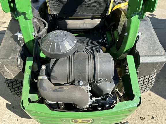 Tractor Zoom - 2018 John Deere Z950R