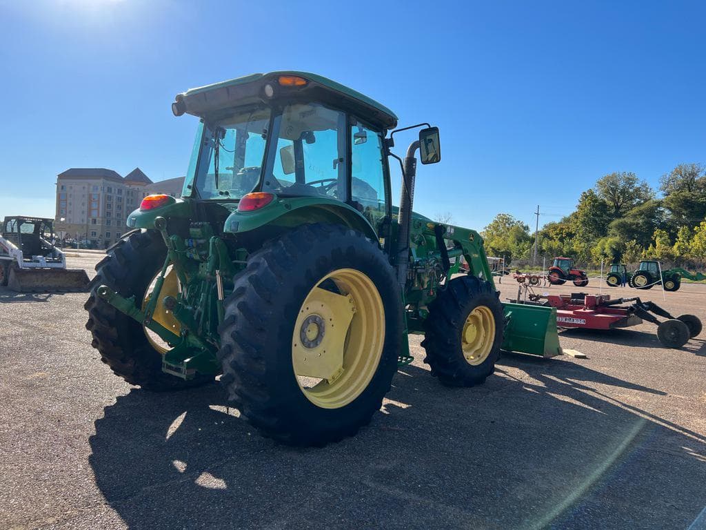 Tractor Zoom - John Deere 6115D