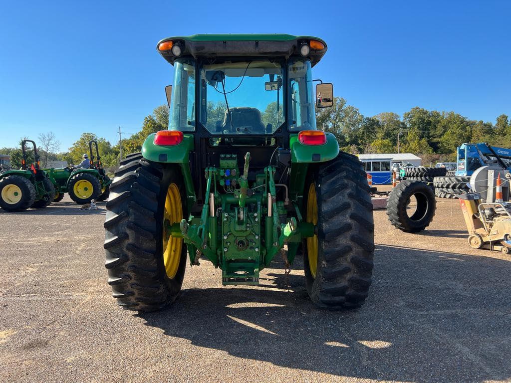 Tractor Zoom - John Deere 6115D