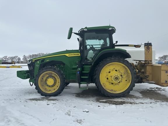 Tractor Zoom - 2021 John Deere 8R 250