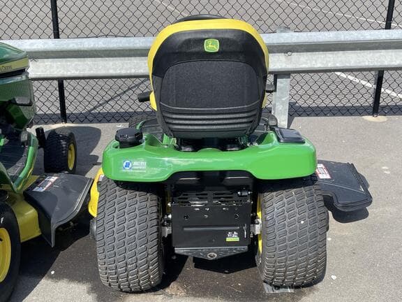 Tractor Zoom - 2022 John Deere X380
