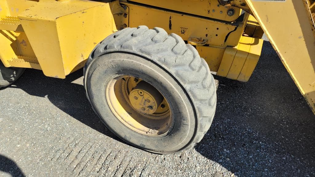 Tractor Zoom - John Deere 410G