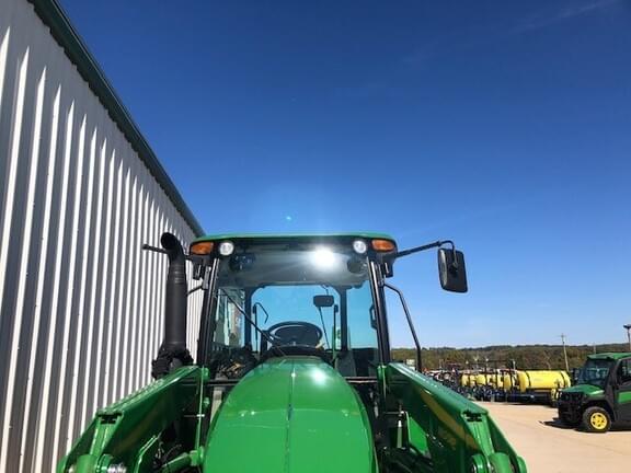 Tractor Zoom - 2019 John Deere 5100M