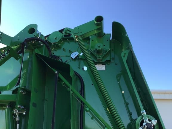 Tractor Zoom - 2021 John Deere 460M