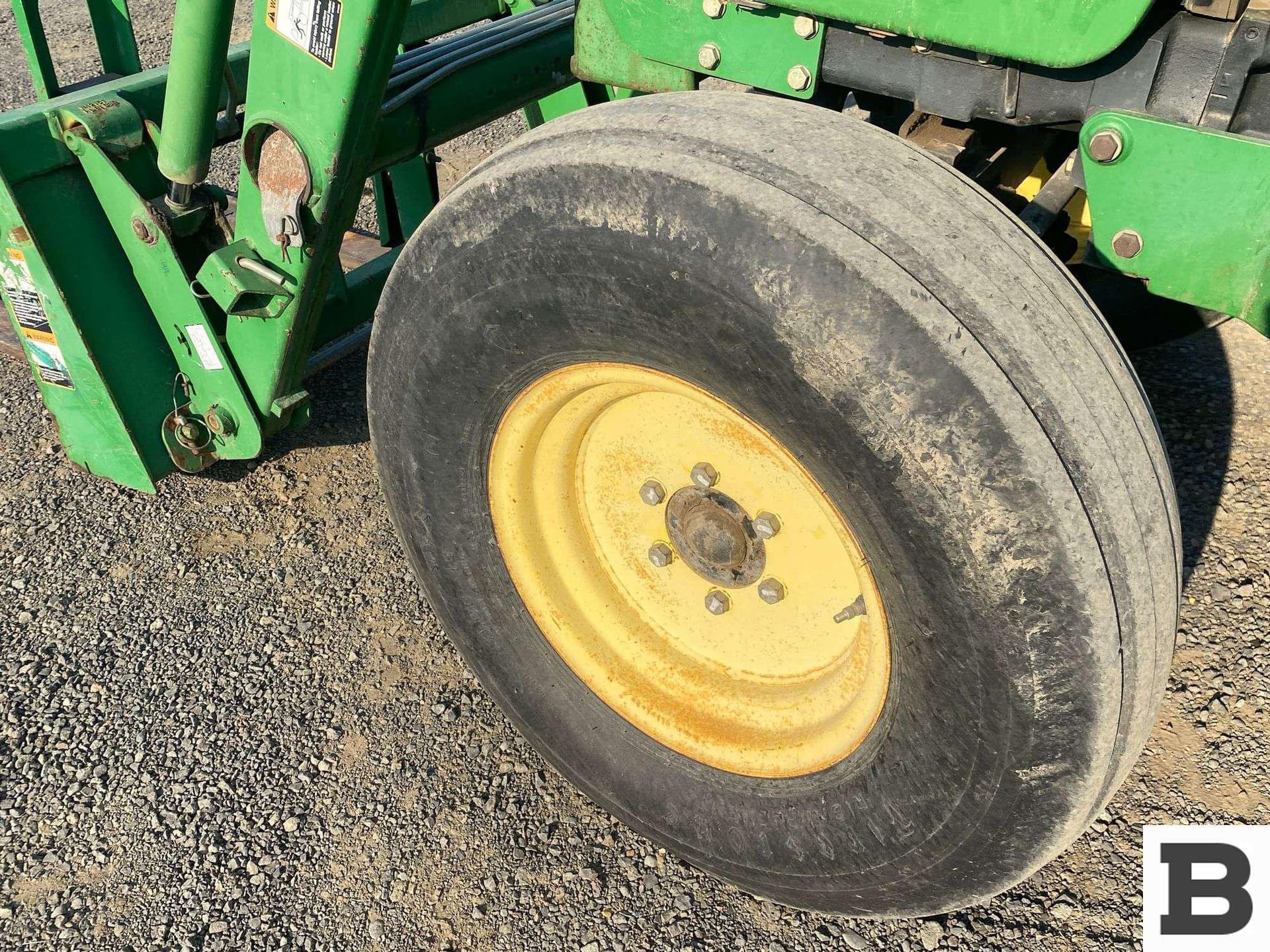 Tractor Zoom - John Deere 5205