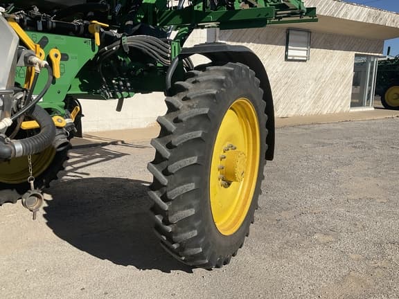 Tractor Zoom - 2020 John Deere R4030