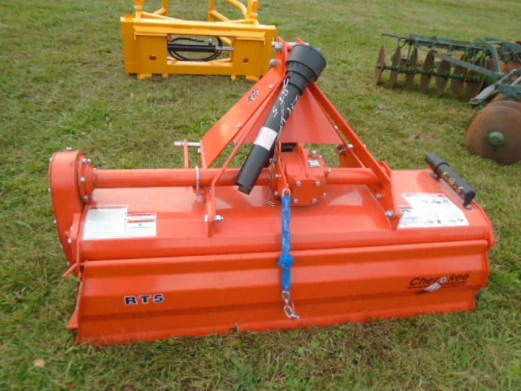 Tractor Zoom - Cherokee RT5