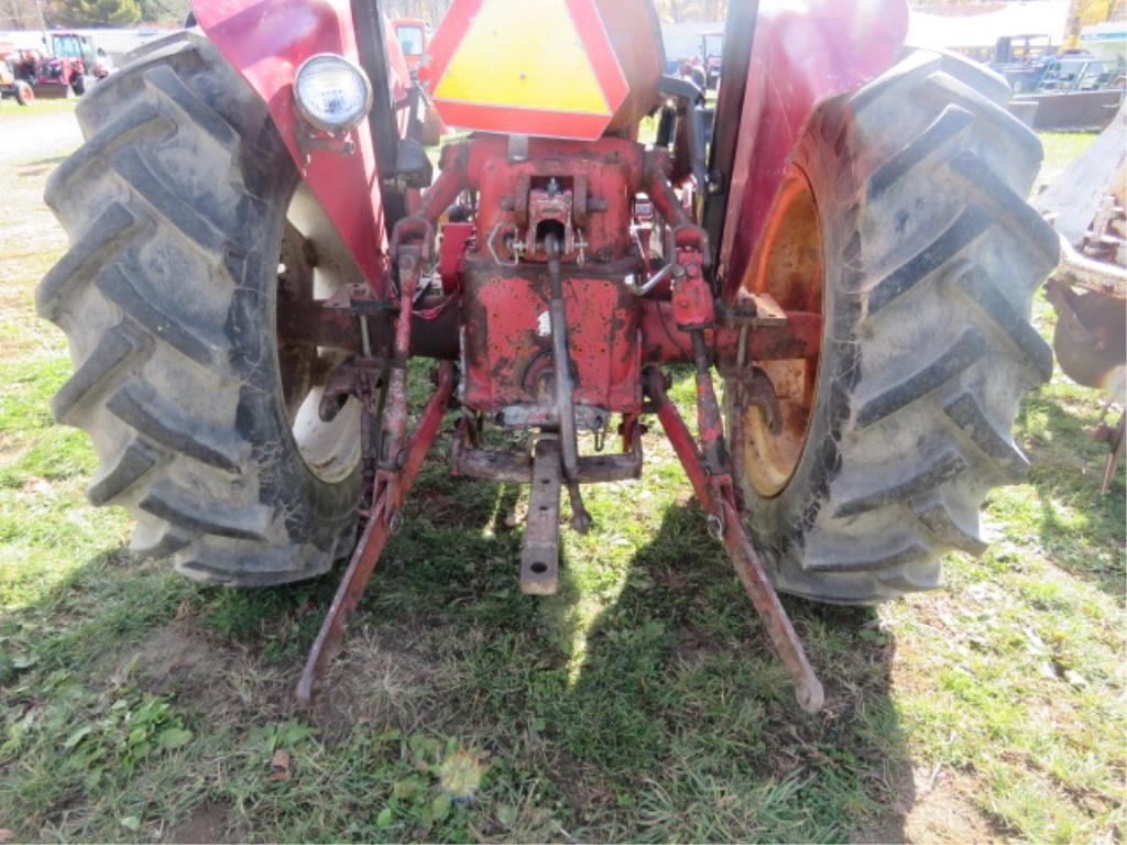 Tractor Zoom - International Harvester 354