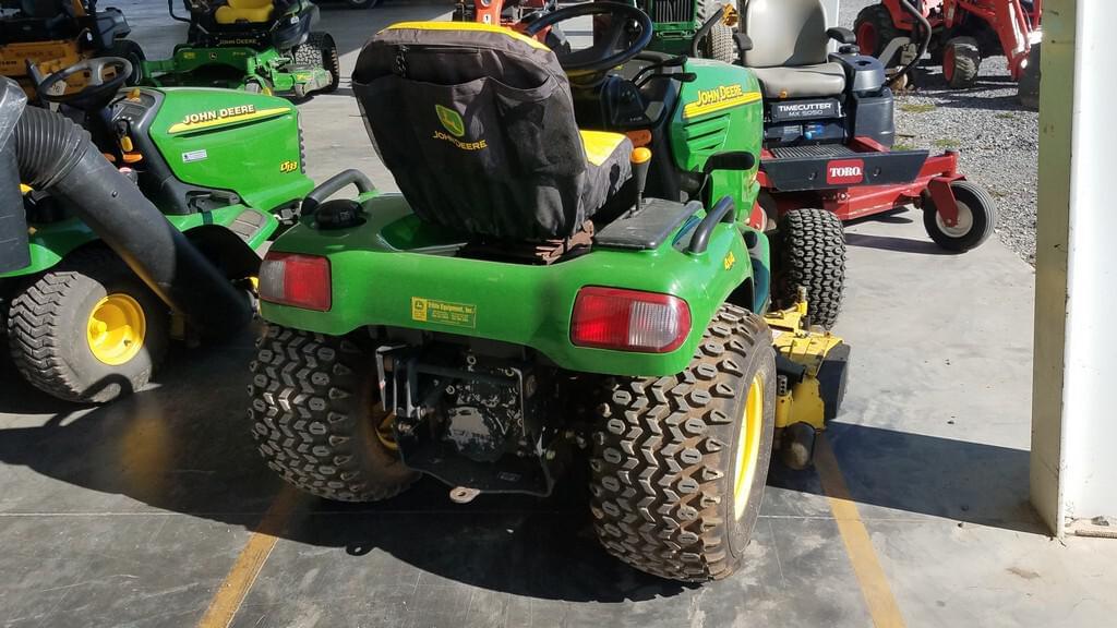 Tractor Zoom - John Deere X585