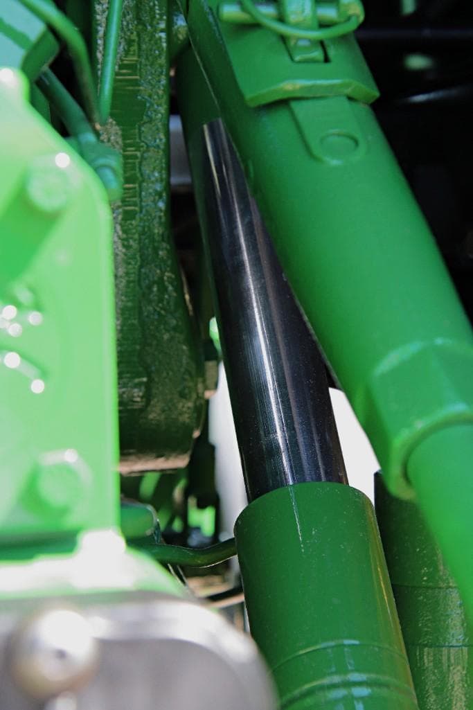 Tractor Zoom - 1983 John Deere 4250