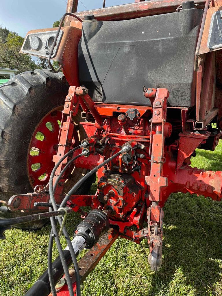 Tractor Zoom - International Harvester 886