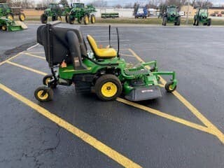 Tractor Zoom - 2005 John Deere F687