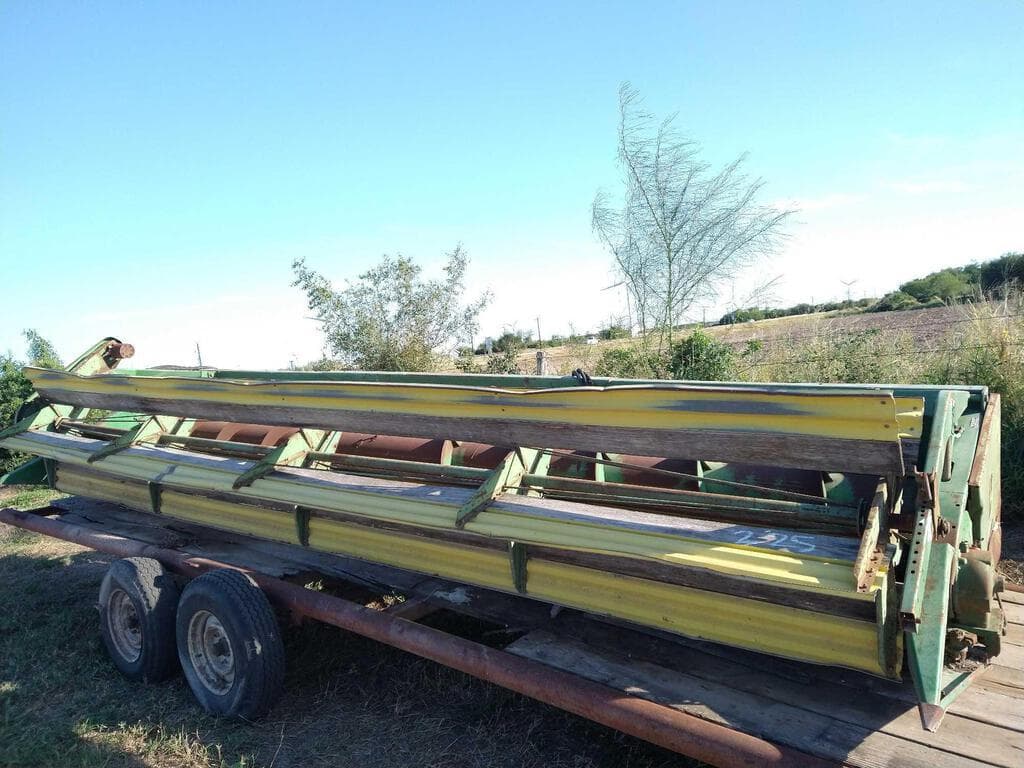 Tractor Zoom - John Deere 220