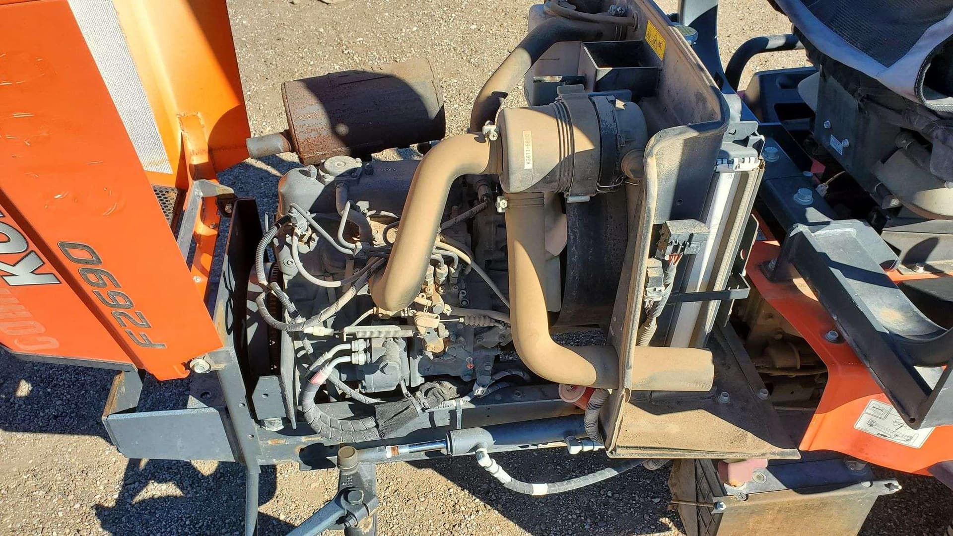 Tractor Zoom - Kubota F2690
