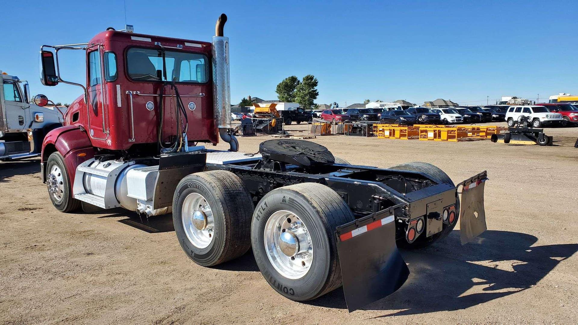 Tractor Zoom - 2014 Peterbilt 587