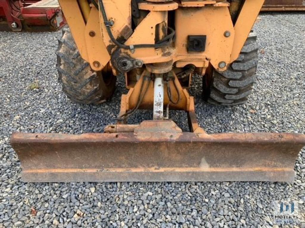 Tractor Zoom - Case 660