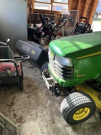 Tractor Zoom - 2002 John Deere X475