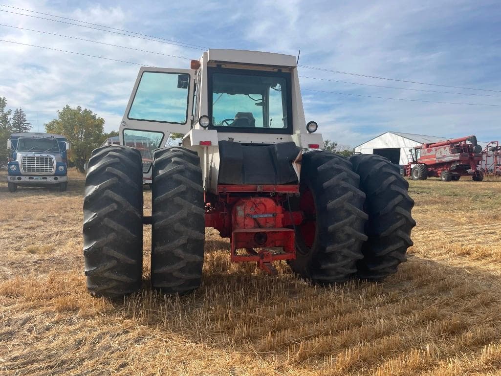 Tractor Zoom - 1975 J.I. Case 1370