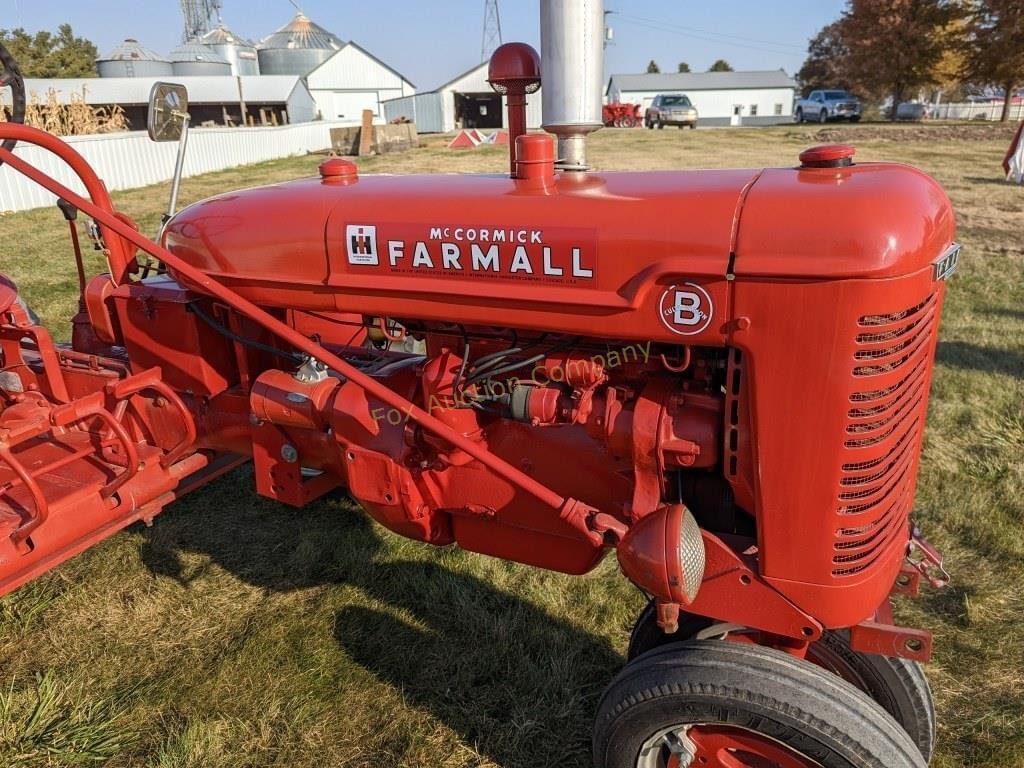 Tractor Zoom - 1939 Farmall B