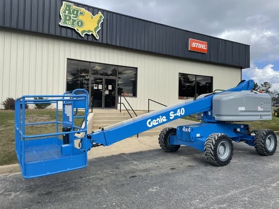 Tractor Zoom - 2015 Genie S-40