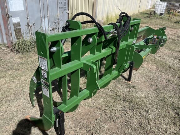 Tractor Zoom - 2018 Frontier AV20G