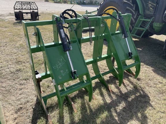 Tractor Zoom - 2018 Frontier AV20G